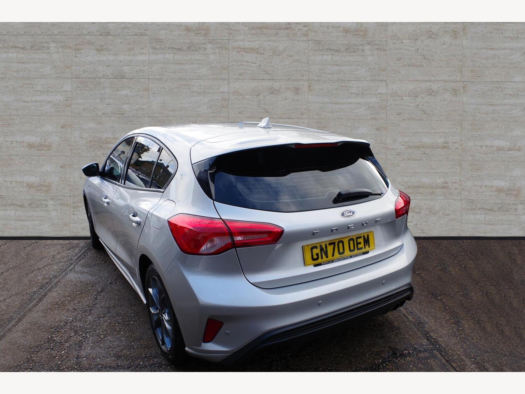 Used Ford Focus 1.0t Ecoboost St-line Euro 6 (s/s) 5dr 2020 for sale in ...